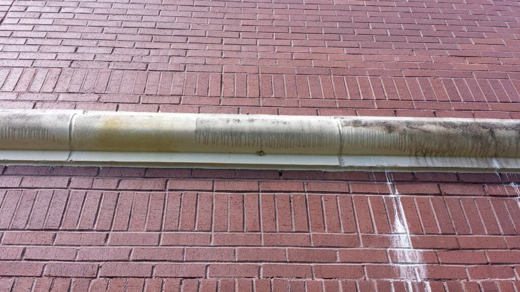 Gutter Cleaning Services | Gutter Flushing and Brightening | Aqua-Nomics